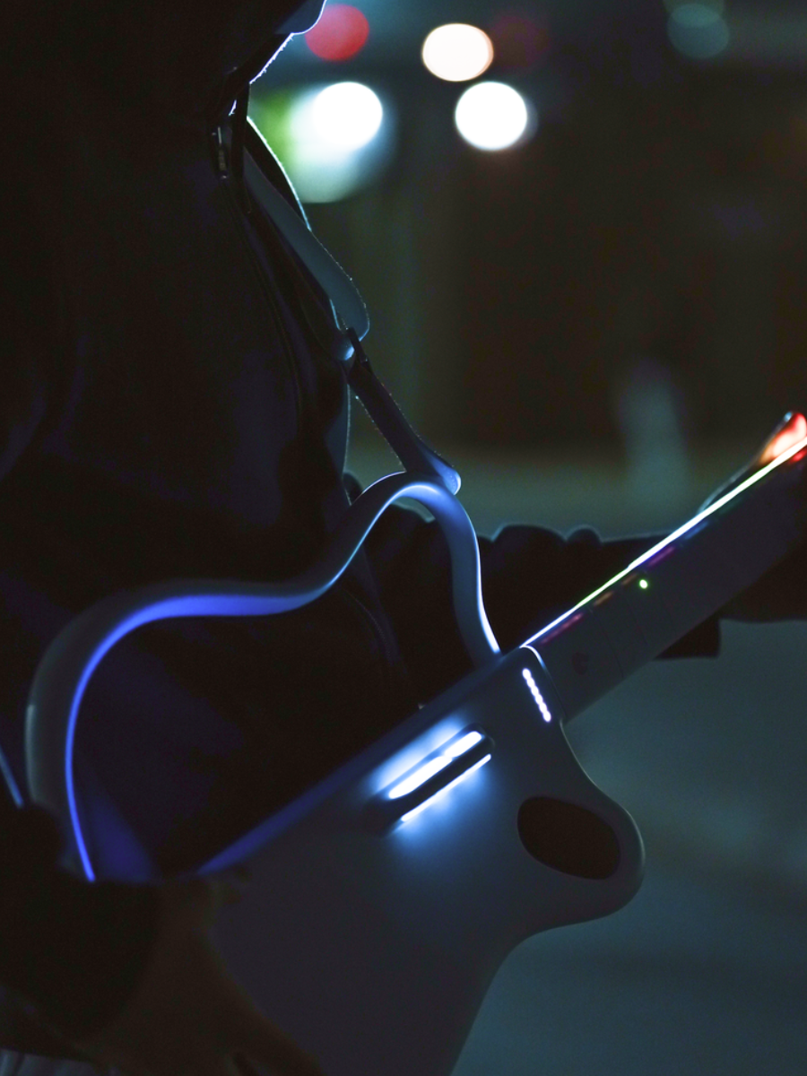 LAVA GENIE: la guitare intelligente qui révolutionne la musique – LAVA ...